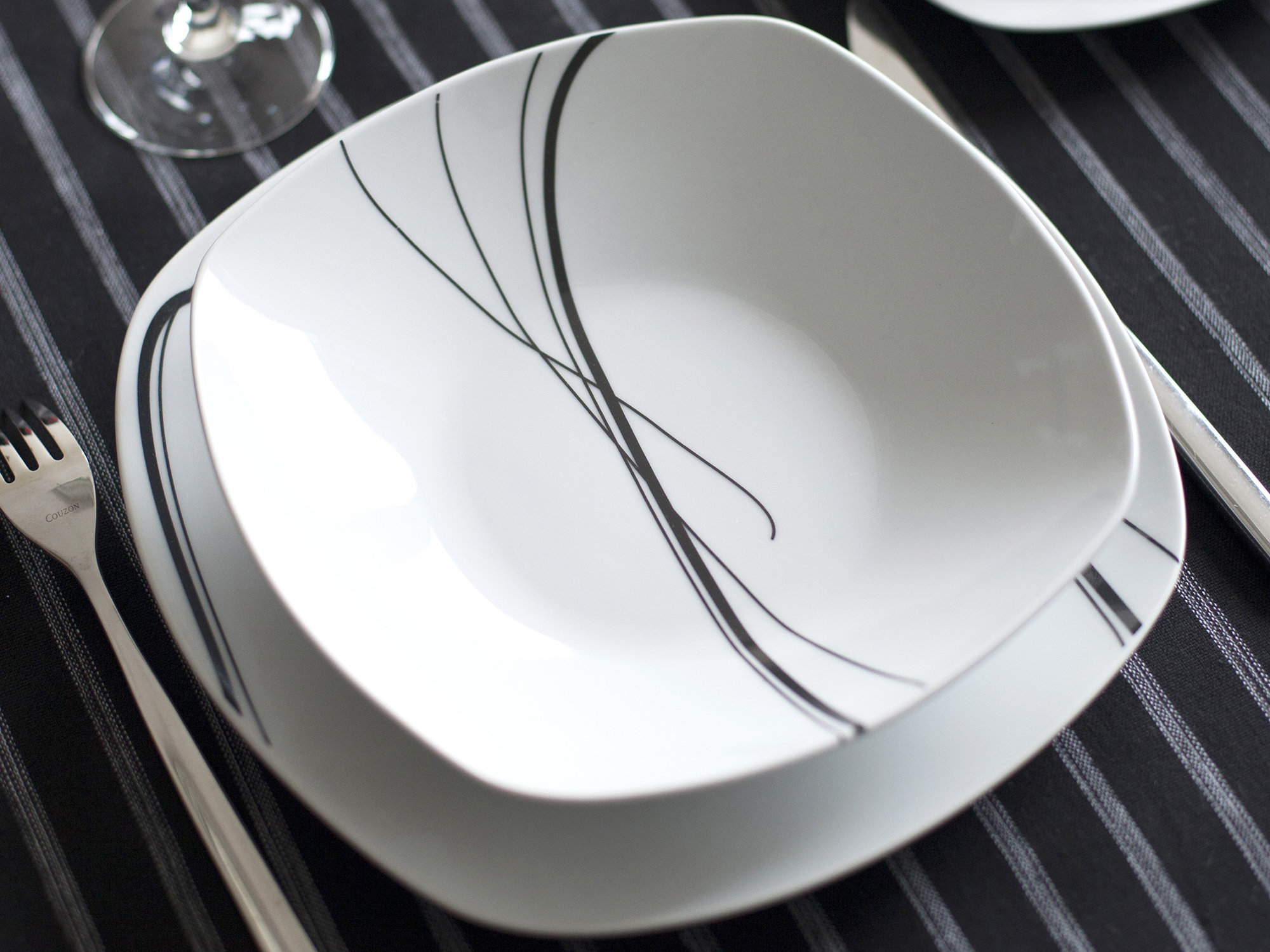 Choisir ses services de table, c’est tout un art – Walldesign